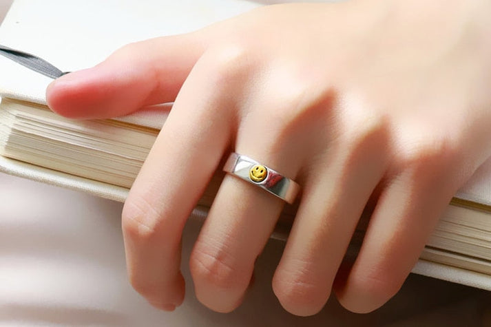 Smile Face Ring – The Unrivaled Brand